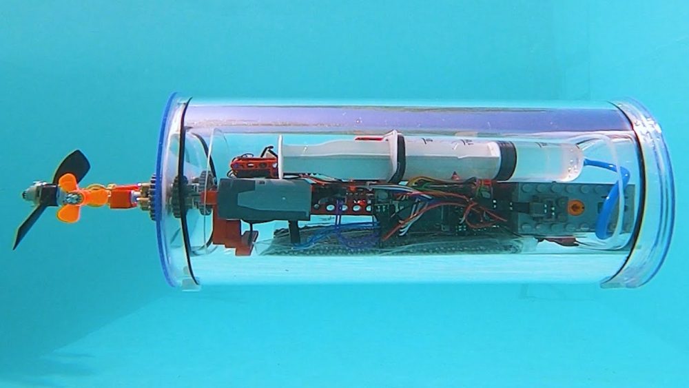 Construye un submarino LEGO con control de profundidad automático