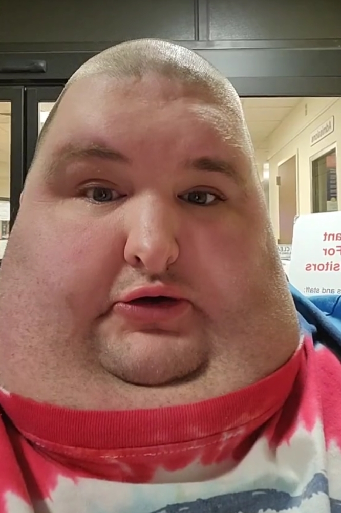 Carl es una estrella de Tiktok, con 400.000 seguidores.