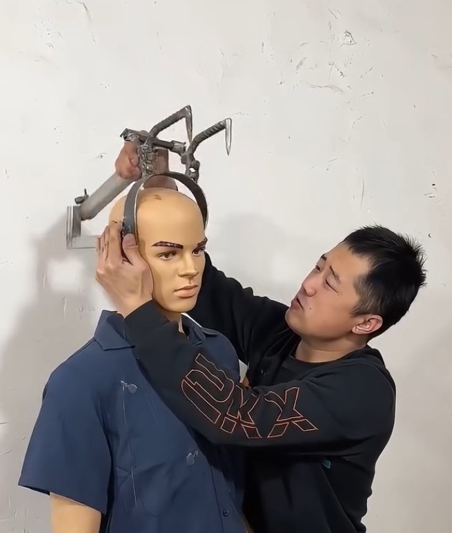 El gadget diseñado para ver películas de Eduardo Casanova.